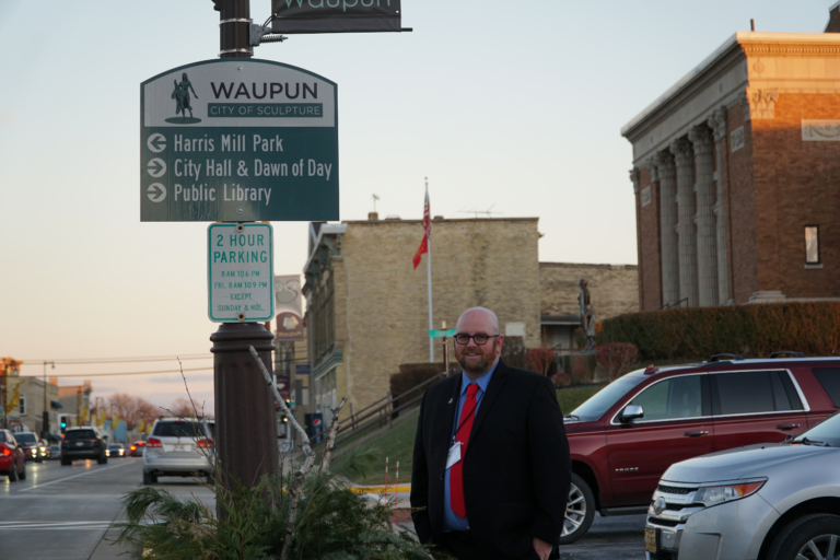 New “City of Sculpture” Decals Placed on Wayfinding Signs Across Town ...