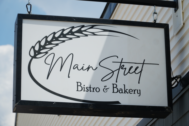 (PHOTOS) Main Street Bistro and Bakery Holds Grand Opening Ceremony – Waupun Pioneer News
