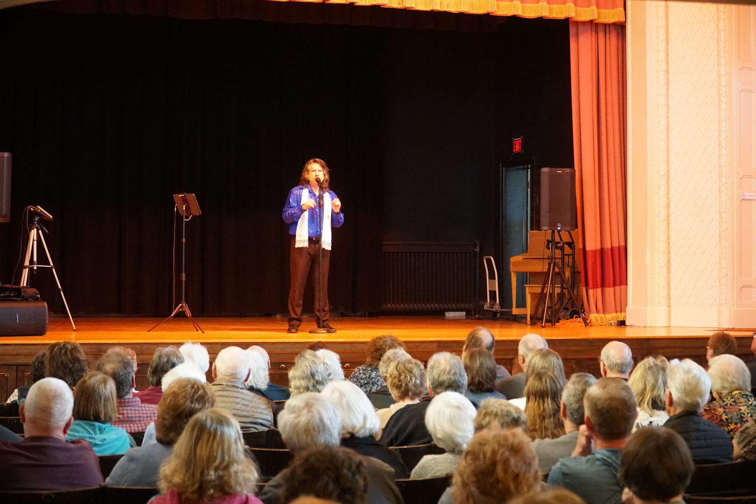 PHOTOS — Neil Diamond tribute concert performed at Waupun City Hall ...